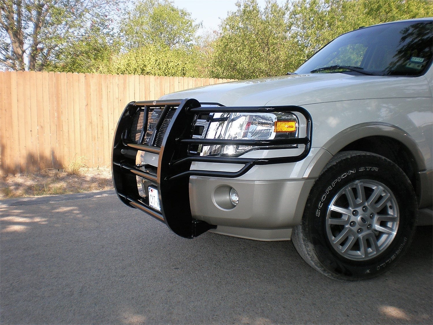 Frontier 200-10-7004 2007-2017 Ford Expedition Grille Guard. Reviews ...